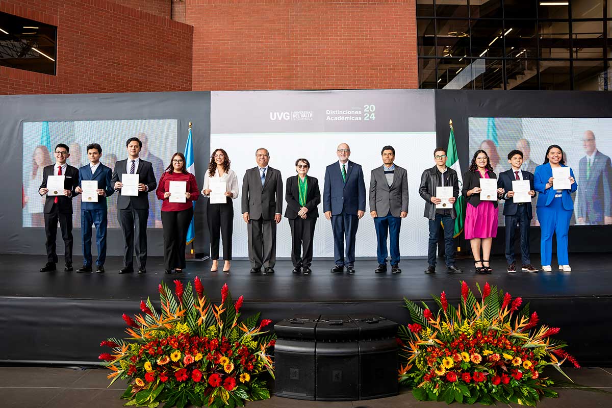 Reconocemos la excelencia en la ceremonia de Distinciones Académicas 2024 | Actualidad UVG
